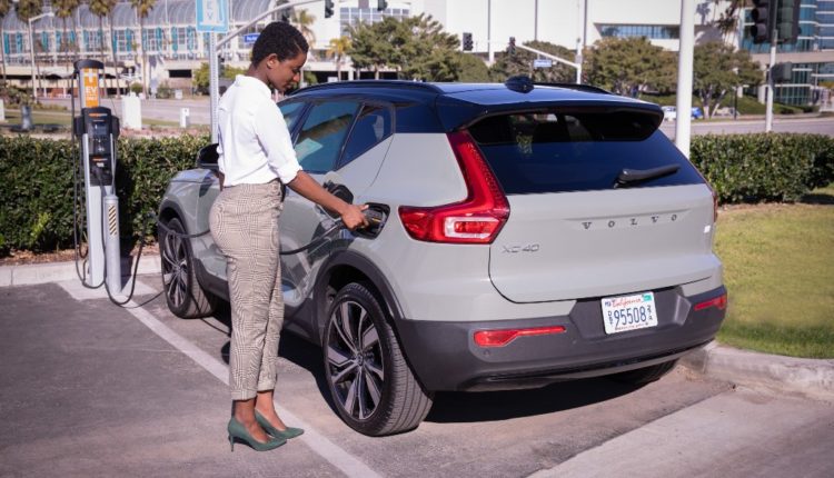 Volvo Cars Launches ChargePoint in-Car App to Provide Seamless Charge
