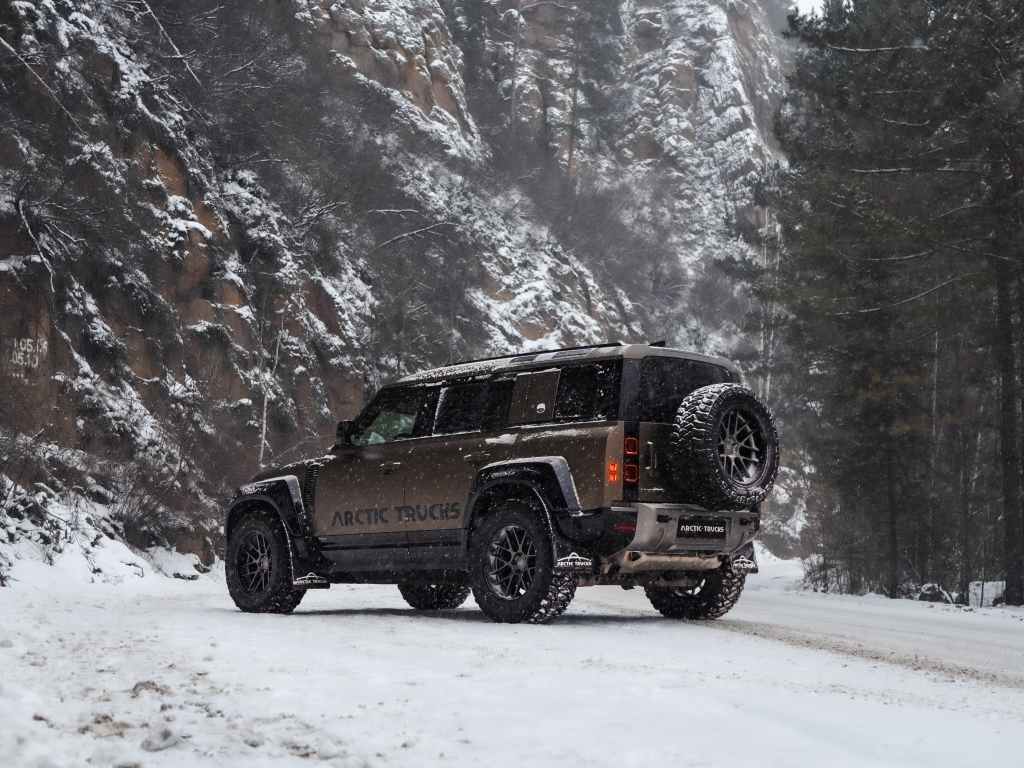 Land Rover Defender Arctic Trucks AT35 New Legend